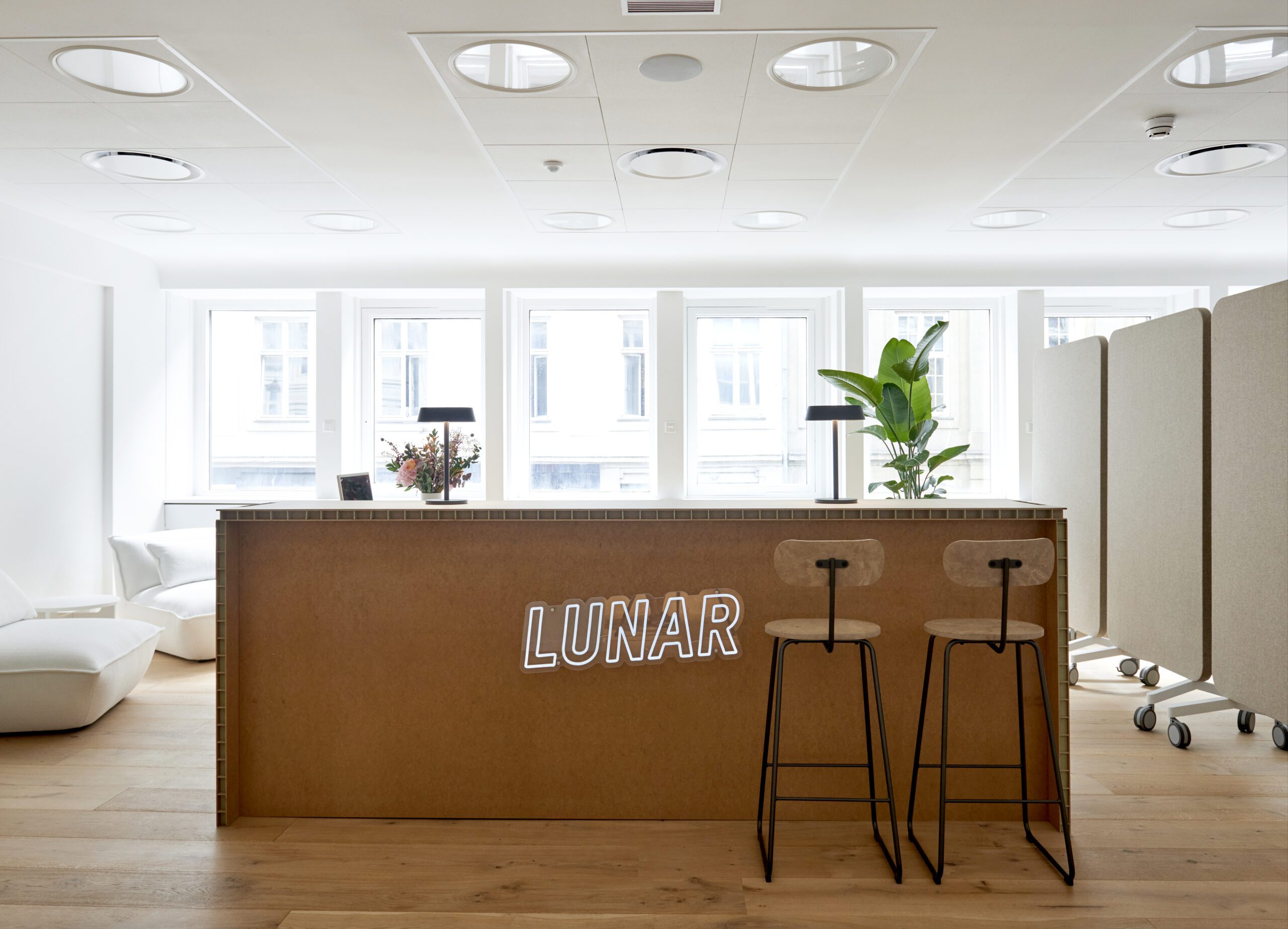 Påbud og påtaler rammer Lunar Bank: Lønpolitik lever ikke op til ...